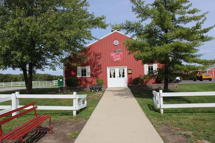 It's Autumn! Time to Go to the Cider Mill! - Your Favorite Chapter